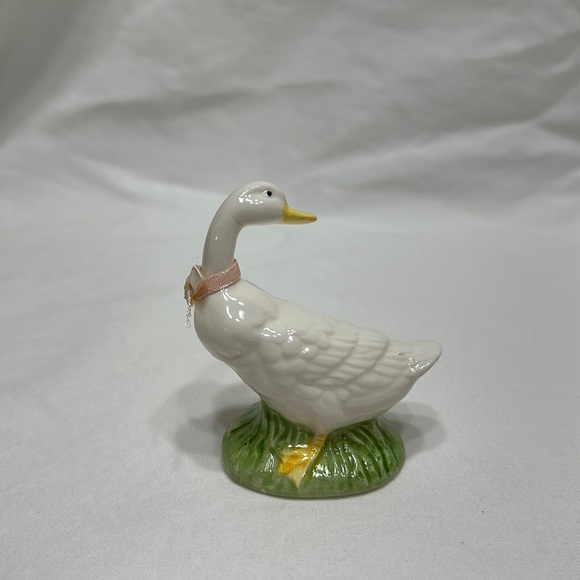 Treasure Masters | Accents | Ceramic Goose Statue | Poshmark